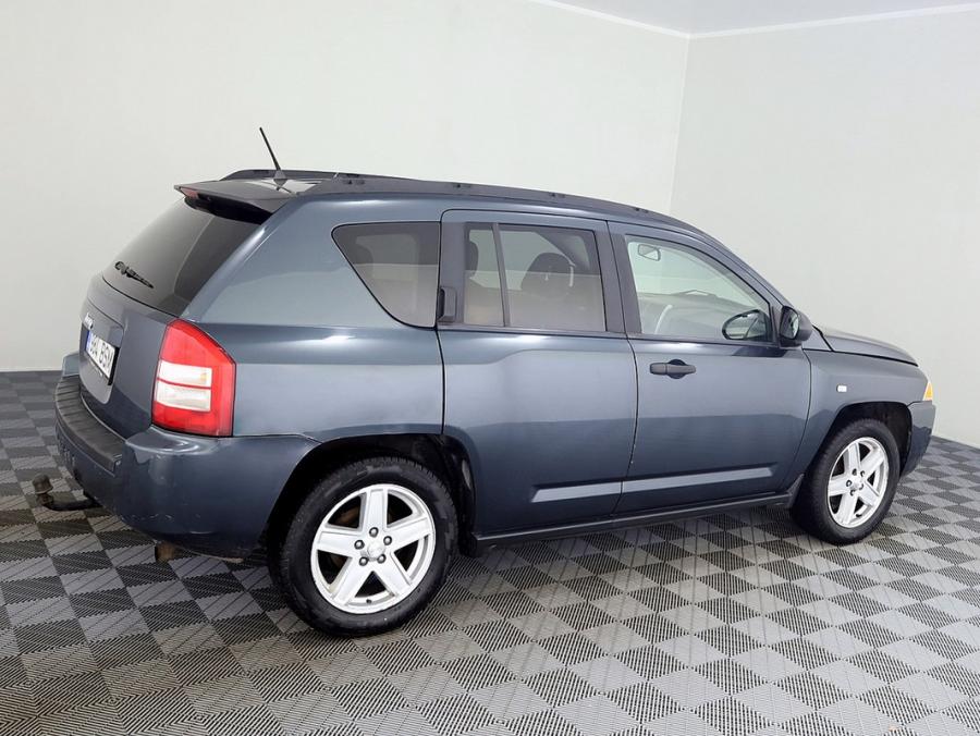 Grey Jeep Compass 2007 in Tallinn, with an engine capacity of 2.00 L and mileage of 319 thousand km for 1699 €, photo 11 on AUTOMOTO.COM.LV