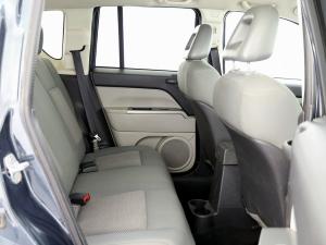 Grey Jeep Compass 2007 in Tallinn, with an engine capacity of 2.00 L and mileage of 319 thousand km for 1699 €, photo 15 on AUTOMOTO.COM.LV