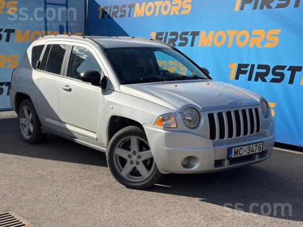 Pelēks Jeep Compass 2010 Rīga, ar dzinēja tilpumu 2.00 L un nobraukumu 245 tūkst. km par 2250 €, foto 4 vietnē AUTOMOTO.COM.LV
