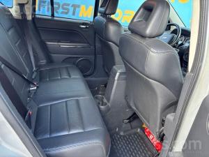 Pelēks Jeep Compass 2010 Rīga, ar dzinēja tilpumu 2.00 L un nobraukumu 245 tūkst. km par 2250 €, foto 8 vietnē AUTOMOTO.COM.LV