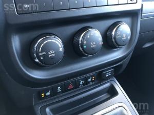 Pelēks Jeep Compass 2011 Rīga, ar dzinēja tilpumu 2.20 L un nobraukumu 227 tūkst. km par 3450 €, foto 10 vietnē AUTOMOTO.COM.LV