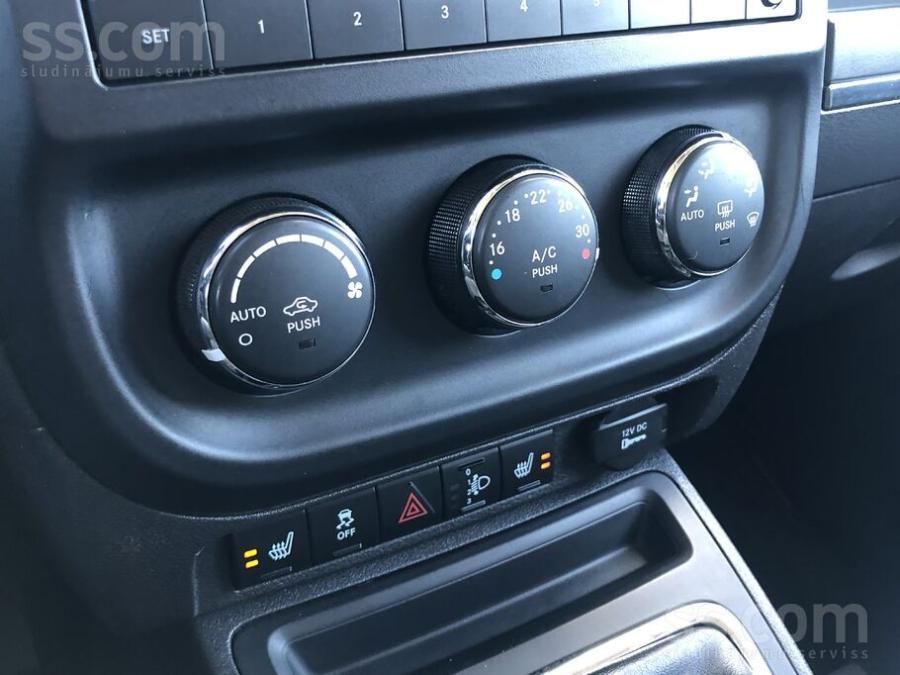 Pelēks Jeep Compass 2011 Rīga, ar dzinēja tilpumu 2.20 L un nobraukumu 227 tūkst. km par 3450 €, foto 10 vietnē AUTOMOTO.COM.LV