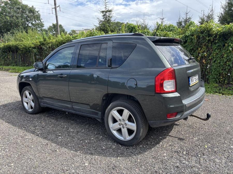 Pelēks Jeep Compass 2011 Rīga, ar dzinēja tilpumu 2.20 L un nobraukumu 227 tūkst. km par 2650 €, foto 3 vietnē AUTOMOTO.COM.LV