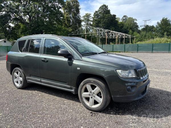 Pelēks Jeep Compass 2011 Rīga, ar dzinēja tilpumu 2.20 L un nobraukumu 227 tūkst. km par 2650 €, foto 5 vietnē AUTOMOTO.COM.LV