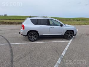 Pelēks Jeep Compass 2011 Valka, ar dzinēja tilpumu 2.20 L un nobraukumu 220 tūkst. km par 3450 €, foto 3 vietnē AUTOMOTO.COM.LV