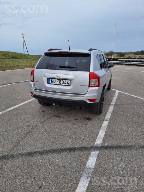 Pelēks Jeep Compass 2011 Valka, ar dzinēja tilpumu 2.20 L un nobraukumu 220 tūkst. km par 3450 €, foto 3 vietnē AUTOMOTO.COM.LV