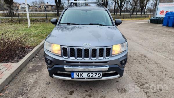 Grey Jeep Compass 2012 in Riga, with an engine capacity of 2.20 L and mileage of 0 thousand km for 4800 €, photo 3 on AUTOMOTO.COM.LV
