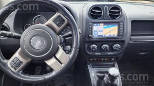 Grey Jeep Compass 2012 in Riga, with an engine capacity of 2.20 L and mileage of 0 thousand km for 4800 €, photo 8 on AUTOMOTO.COM.LV