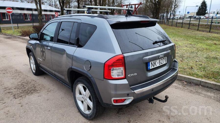 Grey Jeep Compass 2012 in Riga, with an engine capacity of 2.20 L and mileage of 0 thousand km for 4800 €, photo 11 on AUTOMOTO.COM.LV