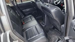 Grey Jeep Compass 2012 in Riga, with an engine capacity of 2.20 L and mileage of 0 thousand km for 4800 €, photo 13 on AUTOMOTO.COM.LV