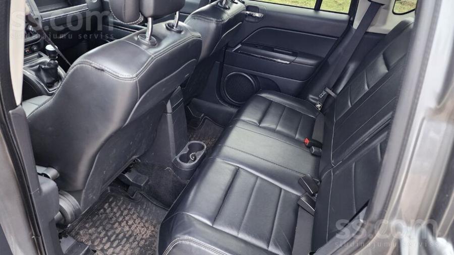Grey Jeep Compass 2012 in Riga, with an engine capacity of 2.20 L and mileage of 0 thousand km for 4800 €, photo 15 on AUTOMOTO.COM.LV