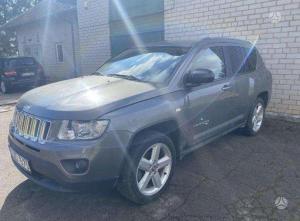 Pelēks Jeep Compass 2012 Kaišiadorys, ar dzinēja tilpumu 2.20 L un nobraukumu 220 tūkst. km par 1800 €, foto 3 vietnē AUTOMOTO.COM.LV