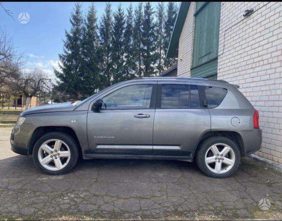 Pelēks Jeep Compass 2012 Kaišiadorys, ar dzinēja tilpumu 2.20 L un nobraukumu 220 tūkst. km par 1800 €, foto 7 vietnē AUTOMOTO.COM.LV