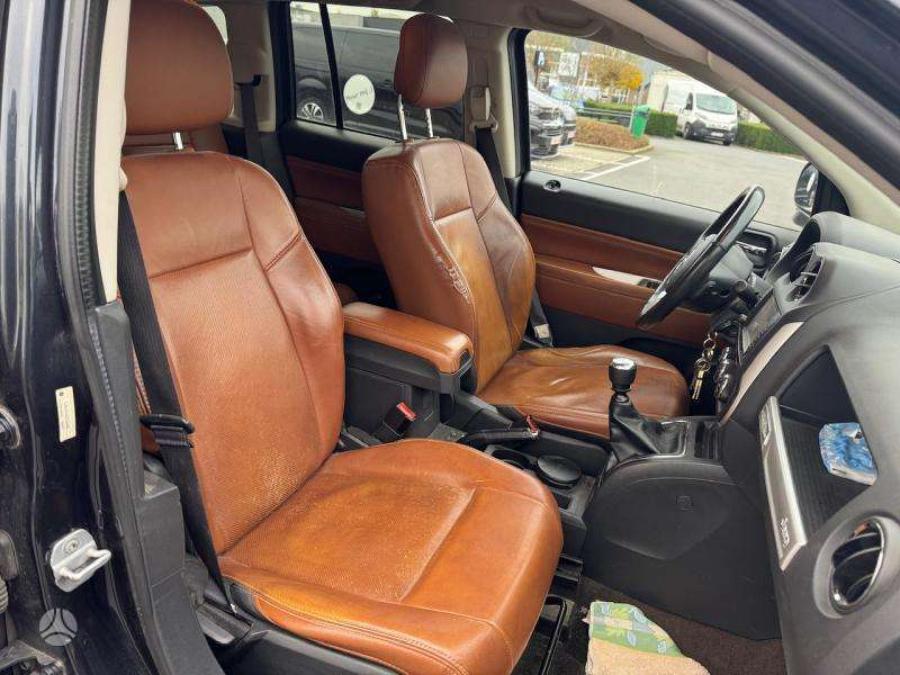 Pelēks Jeep Compass 2013 Šauļi, ar dzinēja tilpumu 2.14 L un nobraukumu 270 tūkst. km par 2800 €, foto 18 vietnē AUTOMOTO.COM.LV
