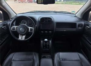Grey Jeep Compass 2013 in Vilnius, with an engine capacity of 2.14 L and mileage of 265 thousand km for 1999 €, photo 7 on AUTOMOTO.COM.LV