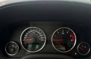 Grey Jeep Compass 2013 in Vilnius, with an engine capacity of 2.14 L and mileage of 265 thousand km for 1999 €, photo 10 on AUTOMOTO.COM.LV