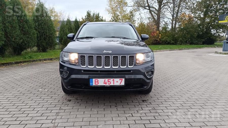 Pelēks Jeep Compass 2014 Rīga, ar dzinēja tilpumu 2.20 L un nobraukumu 195 tūkst. km par 5700 €, foto 3 vietnē AUTOMOTO.COM.LV