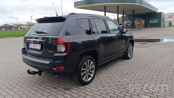 Pelēks Jeep Compass 2014 Rīga, ar dzinēja tilpumu 2.20 L un nobraukumu 195 tūkst. km par 5700 €, foto 6 vietnē AUTOMOTO.COM.LV