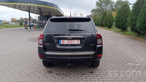 Pelēks Jeep Compass 2014 Rīga, ar dzinēja tilpumu 2.20 L un nobraukumu 195 tūkst. km par 5700 €, foto 7 vietnē AUTOMOTO.COM.LV