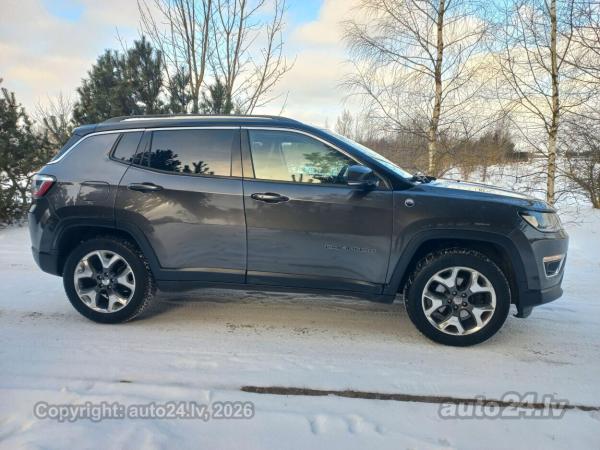 Pelēks Jeep Compass 2017 Tartu, ar dzinēja tilpumu 2.00 L un nobraukumu 164 tūkst. km par 12950 €, foto 7 vietnē AUTOMOTO.COM.LV