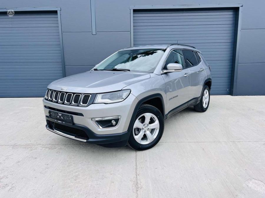 Pelēks Jeep Compass 2017 Utena, ar dzinēja tilpumu 1.96 L un nobraukumu 220 tūkst. km par 12150 €, foto 1 vietnē AUTOMOTO.COM.LV