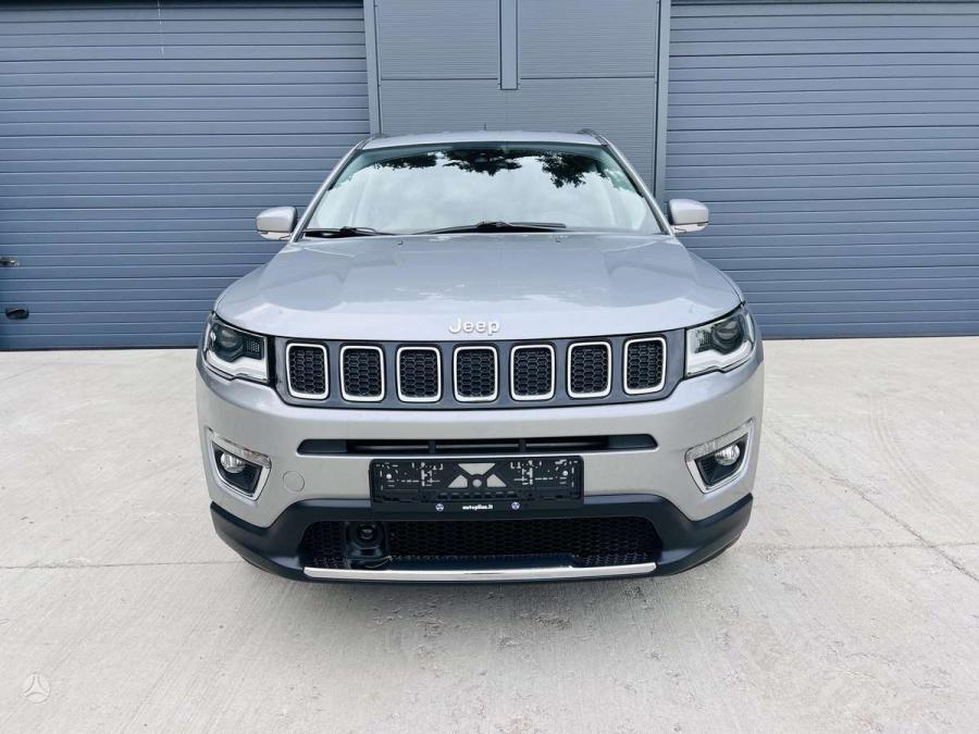 Pelēks Jeep Compass 2017 Utena, ar dzinēja tilpumu 1.96 L un nobraukumu 220 tūkst. km par 12150 €, foto 3 vietnē AUTOMOTO.COM.LV