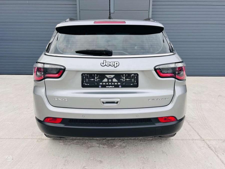 Pelēks Jeep Compass 2017 Utena, ar dzinēja tilpumu 1.96 L un nobraukumu 220 tūkst. km par 12150 €, foto 8 vietnē AUTOMOTO.COM.LV