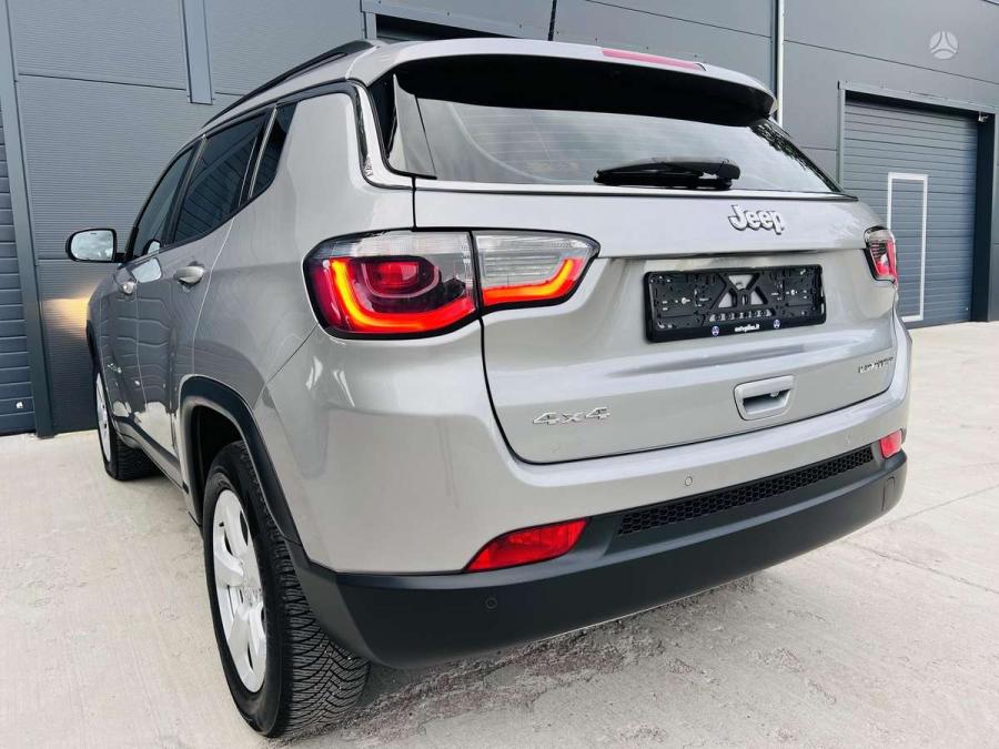 Pelēks Jeep Compass 2017 Utena, ar dzinēja tilpumu 1.96 L un nobraukumu 220 tūkst. km par 12150 €, foto 11 vietnē AUTOMOTO.COM.LV
