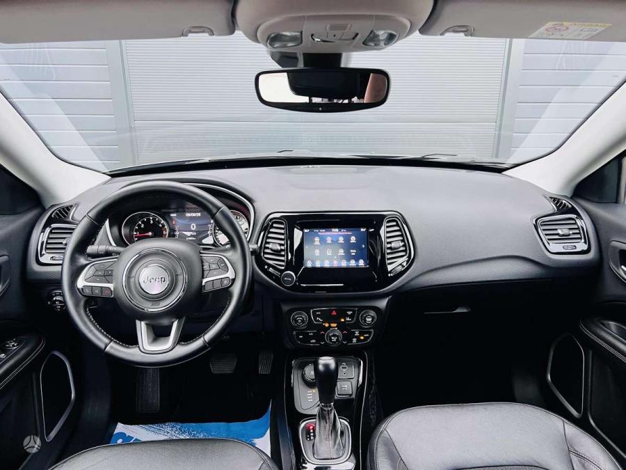 Pelēks Jeep Compass 2017 Utena, ar dzinēja tilpumu 1.96 L un nobraukumu 220 tūkst. km par 12150 €, foto 14 vietnē AUTOMOTO.COM.LV