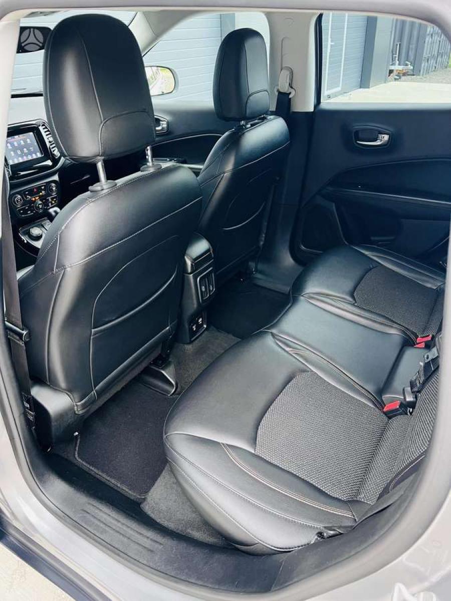 Pelēks Jeep Compass 2017 Utena, ar dzinēja tilpumu 1.96 L un nobraukumu 220 tūkst. km par 12150 €, foto 23 vietnē AUTOMOTO.COM.LV