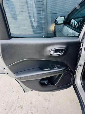 Pelēks Jeep Compass 2017 Utena, ar dzinēja tilpumu 1.96 L un nobraukumu 220 tūkst. km par 12150 €, foto 24 vietnē AUTOMOTO.COM.LV