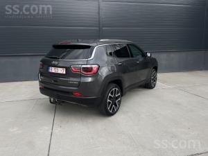 Pelēks Jeep Compass 2017 Rīga, ar dzinēja tilpumu 2.00 L un nobraukumu 161 tūkst. km par 9600 €, foto 4 vietnē AUTOMOTO.COM.LV