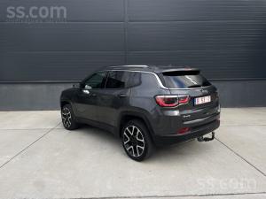 Pelēks Jeep Compass 2017 Rīga, ar dzinēja tilpumu 2.00 L un nobraukumu 161 tūkst. km par 9600 €, foto 5 vietnē AUTOMOTO.COM.LV