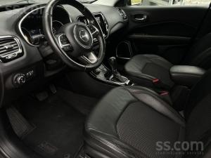 Pelēks Jeep Compass 2017 Rīga, ar dzinēja tilpumu 2.00 L un nobraukumu 161 tūkst. km par 9600 €, foto 6 vietnē AUTOMOTO.COM.LV