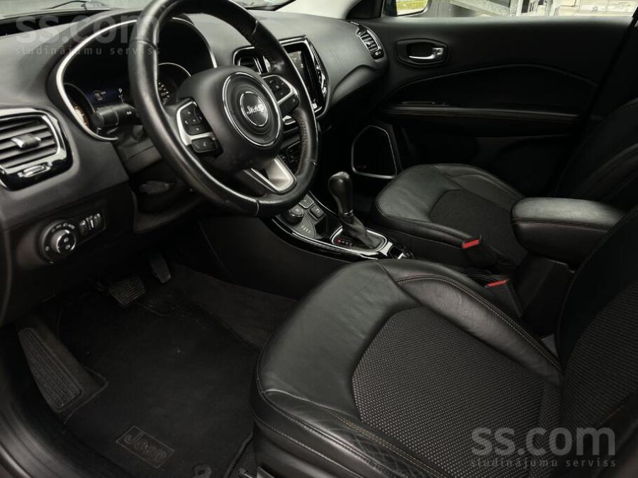 Pelēks Jeep Compass 2017 Rīga, ar dzinēja tilpumu 2.00 L un nobraukumu 161 tūkst. km par 9600 €, foto 6 vietnē AUTOMOTO.COM.LV