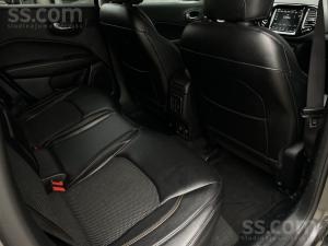 Pelēks Jeep Compass 2017 Rīga, ar dzinēja tilpumu 2.00 L un nobraukumu 161 tūkst. km par 9600 €, foto 9 vietnē AUTOMOTO.COM.LV