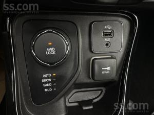 Pelēks Jeep Compass 2017 Rīga, ar dzinēja tilpumu 2.00 L un nobraukumu 161 tūkst. km par 9600 €, foto 11 vietnē AUTOMOTO.COM.LV