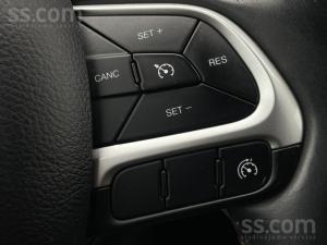 Pelēks Jeep Compass 2017 Rīga, ar dzinēja tilpumu 2.00 L un nobraukumu 161 tūkst. km par 9600 €, foto 16 vietnē AUTOMOTO.COM.LV