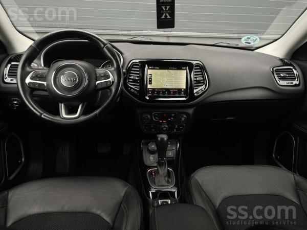 Grey Jeep Compass 2017 in Riga, with an engine capacity of 2.00 L and mileage of 161 thousand km for 9600 €, photo 7 on AUTOMOTO.COM.LV