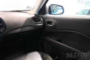 Pelēks Jeep Compass 2018 Rīga, ar dzinēja tilpumu 1.40 L un nobraukumu 104 tūkst. km par 7050 €, foto 28 vietnē AUTOMOTO.COM.LV