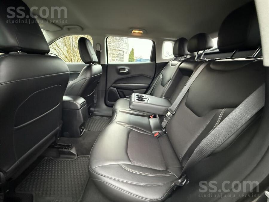 Grey Jeep Compass 2018 in Riga, with an engine capacity of 1.40 L and mileage of 0 thousand km for 11490 €, photo 11 on AUTOMOTO.COM.LV