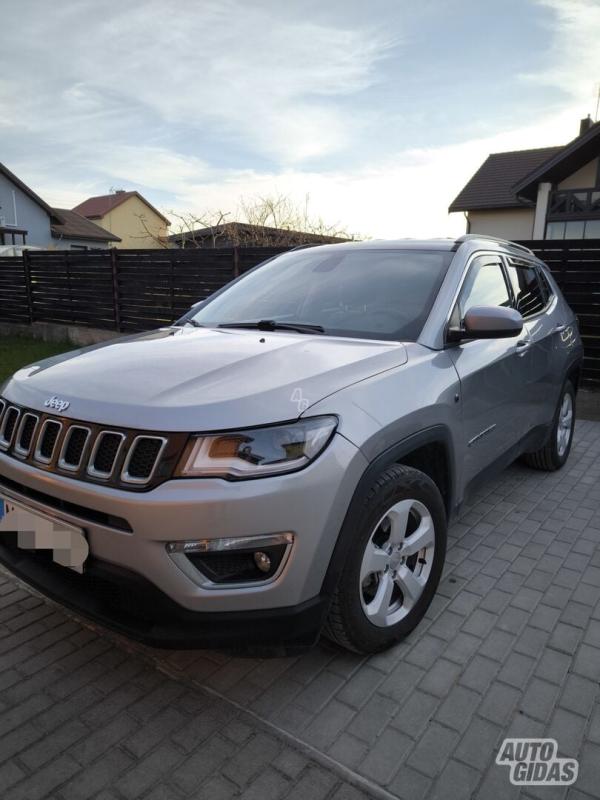 Grey Jeep Compass 2018 in Klaipeda, with an engine capacity of 2.30 L and mileage of 88 thousand km for 13350 €, photo 2 on AUTOMOTO.COM.LV
