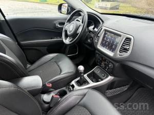Grey Jeep Compass 2018 in Riga, with an engine capacity of 1.40 L and mileage of 0 thousand km for 10770 €, photo 16 on AUTOMOTO.COM.LV