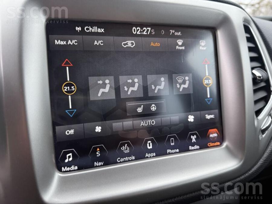 Grey Jeep Compass 2018 in Riga, with an engine capacity of 1.40 L and mileage of 0 thousand km for 10770 €, photo 25 on AUTOMOTO.COM.LV