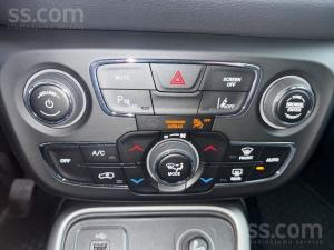 Grey Jeep Compass 2018 in Riga, with an engine capacity of 1.40 L and mileage of 0 thousand km for 10770 €, photo 26 on AUTOMOTO.COM.LV