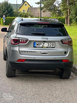 Grey Jeep Compass 2018 in Klaipeda, with an engine capacity of 2.40 L and mileage of 105 thousand km for 10700 €, photo 8 on AUTOMOTO.COM.LV