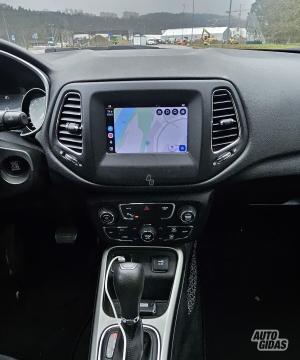 Grey Jeep Compass 2018 in Klaipeda, with an engine capacity of 2.40 L and mileage of 105 thousand km for 10700 €, photo 11 on AUTOMOTO.COM.LV
