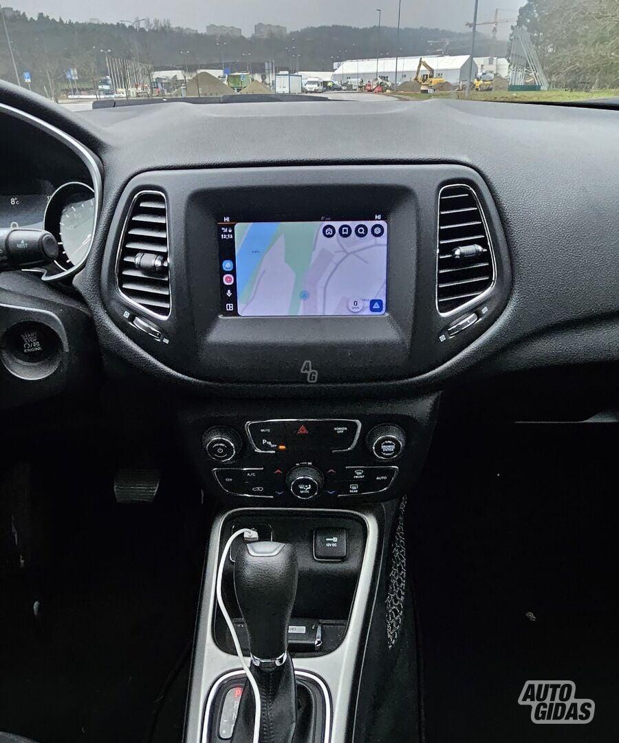 Grey Jeep Compass 2018 in Klaipeda, with an engine capacity of 2.40 L and mileage of 105 thousand km for 10700 €, photo 11 on AUTOMOTO.COM.LV