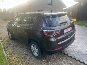 Grey Jeep Compass 2018 in Birzai, with an engine capacity of 1.60 L and mileage of 216 thousand km for 7700 €, photo 5 on AUTOMOTO.COM.LV