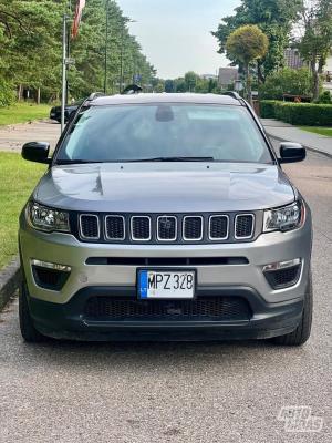 Grey Jeep Compass 2018 in Klaipeda, with an engine capacity of 2.40 L and mileage of 105 thousand km for 10700 €, photo  on AUTOMOTO.COM.LV